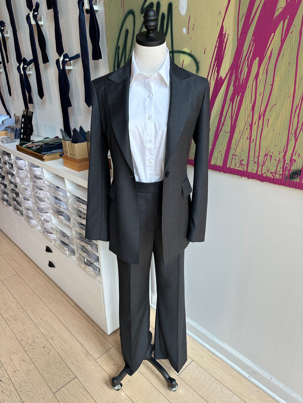 Charcoal Exploded Plaid VBC Feminine Suit – Pursuit